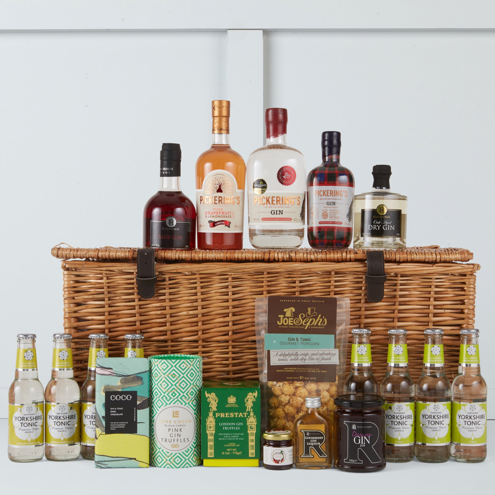 Gift Hampers London | Food Hampers London | Hamper Delivery London